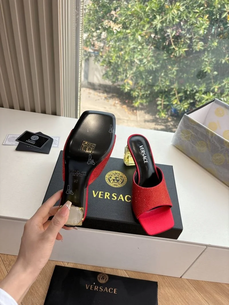 Brand-authenticated Versace Slippers