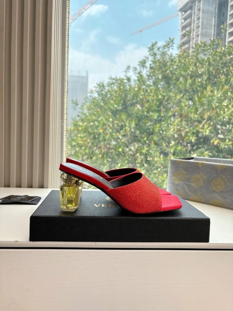 Brand-authenticated Versace Slippers