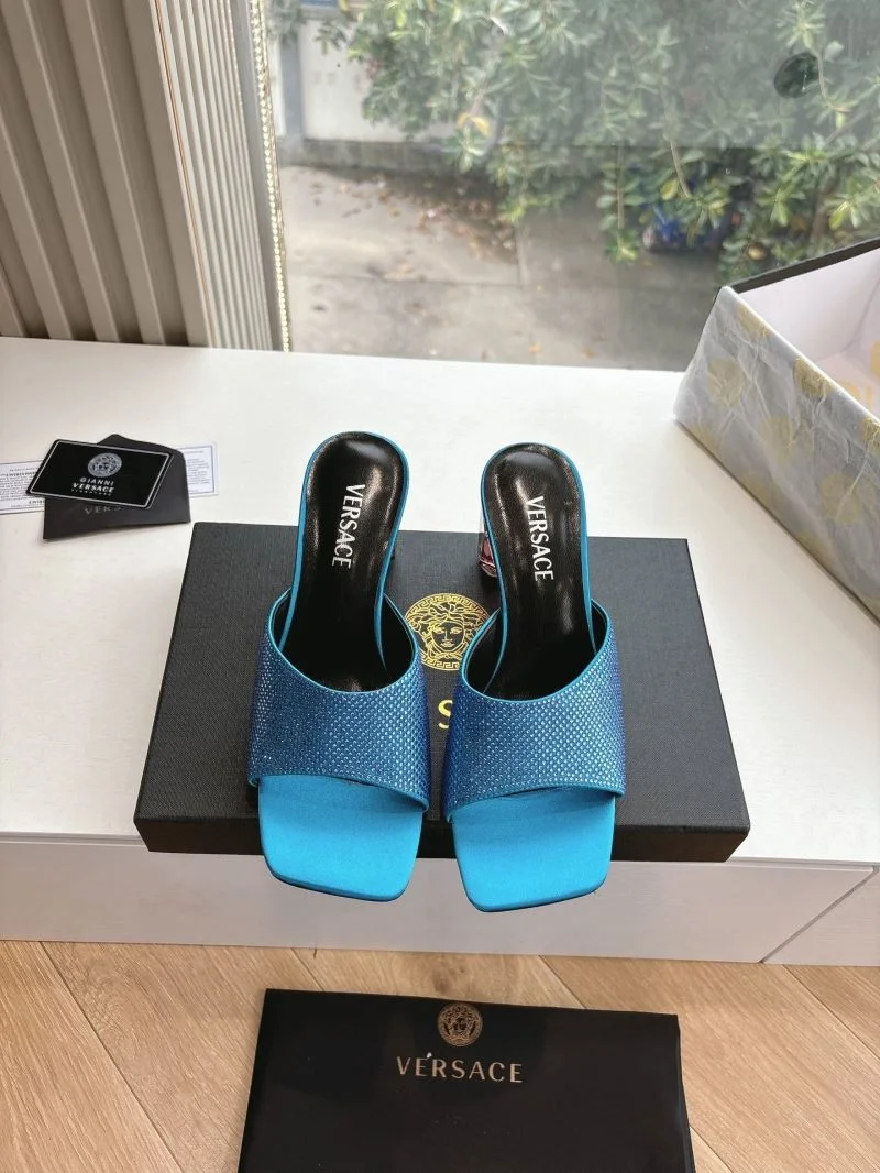 Precise copy Versace Slippers
