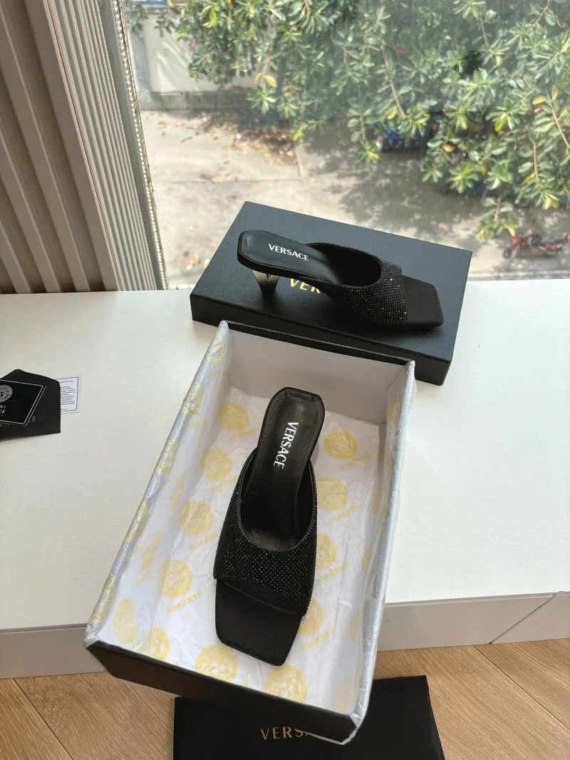 Accurate model Versace Slippers