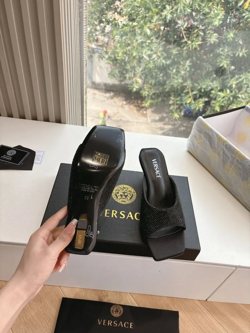 Accurate model Versace Slippers