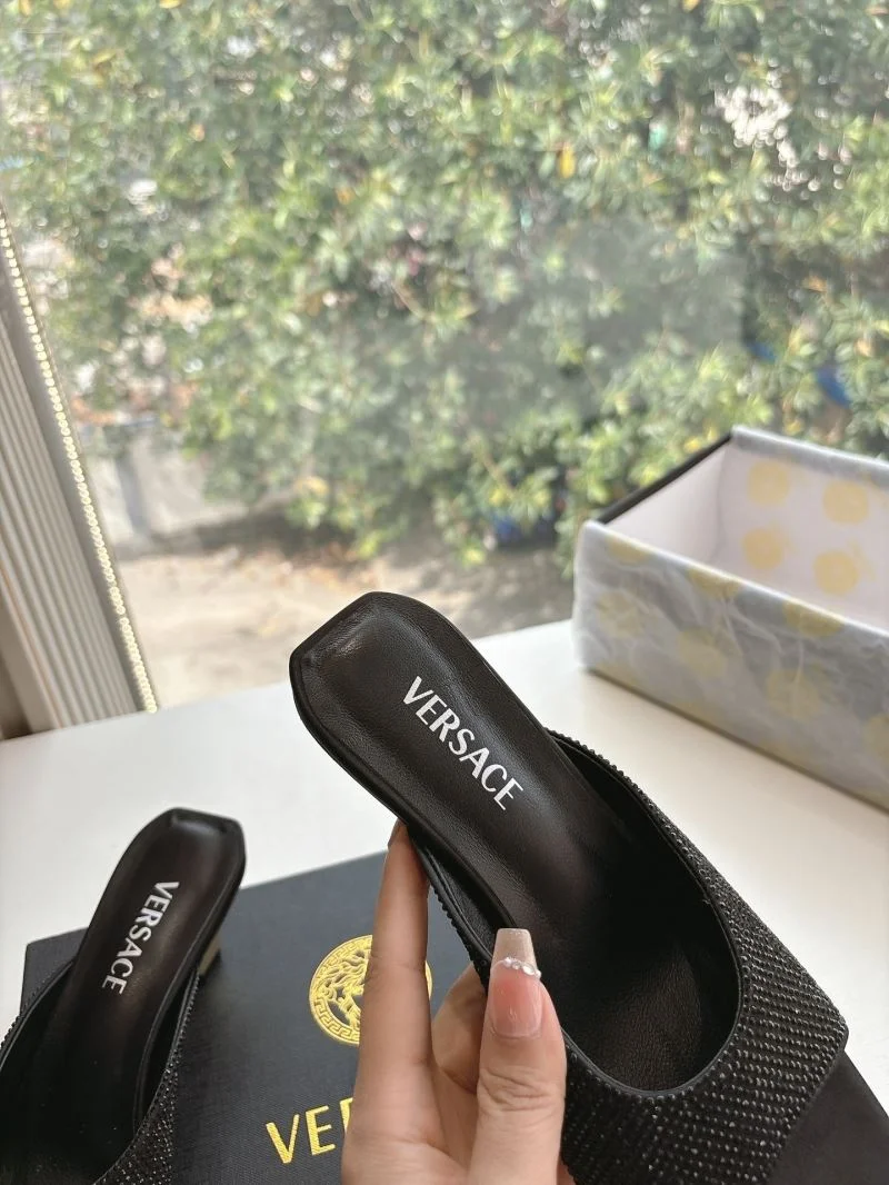 Accurate model Versace Slippers
