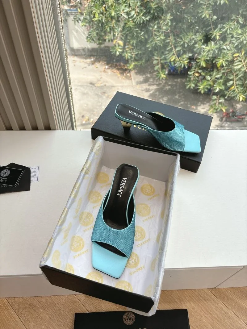 Top mirror Versace Slippers