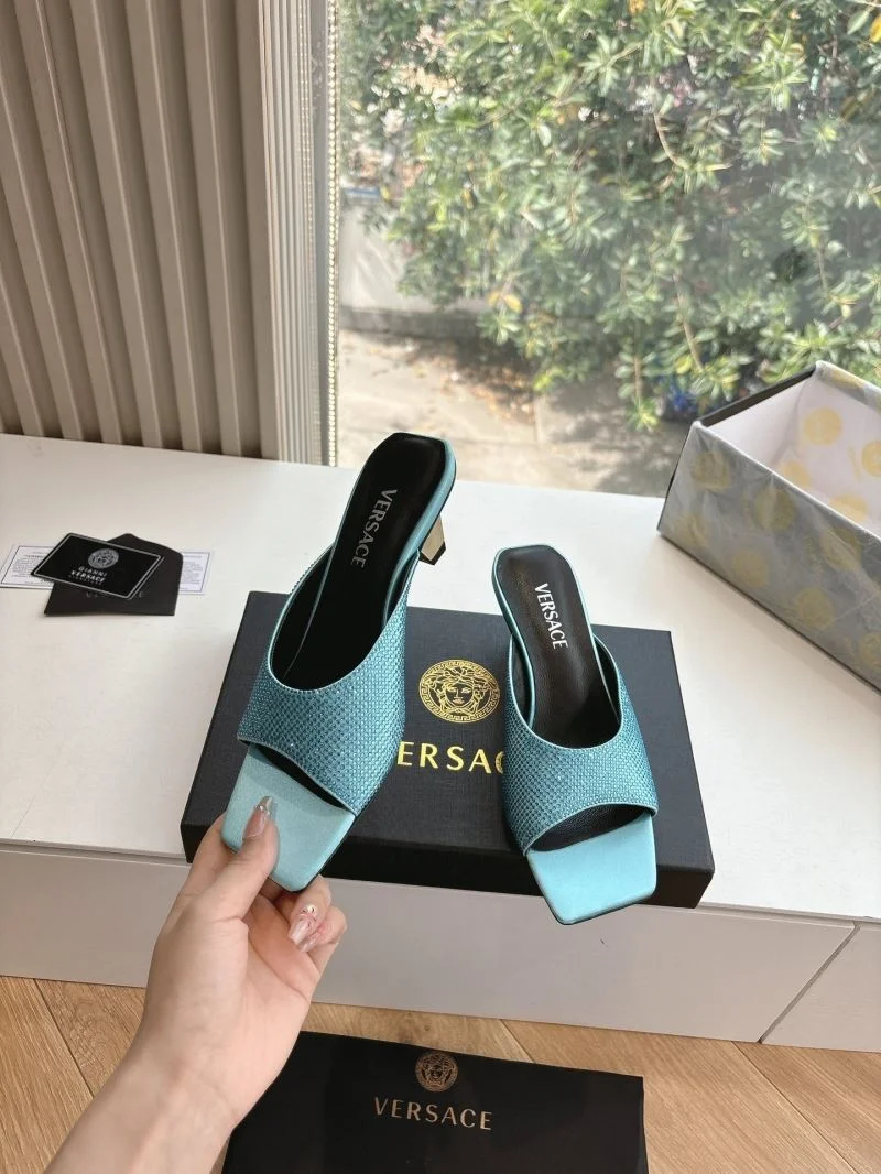 Top mirror Versace Slippers