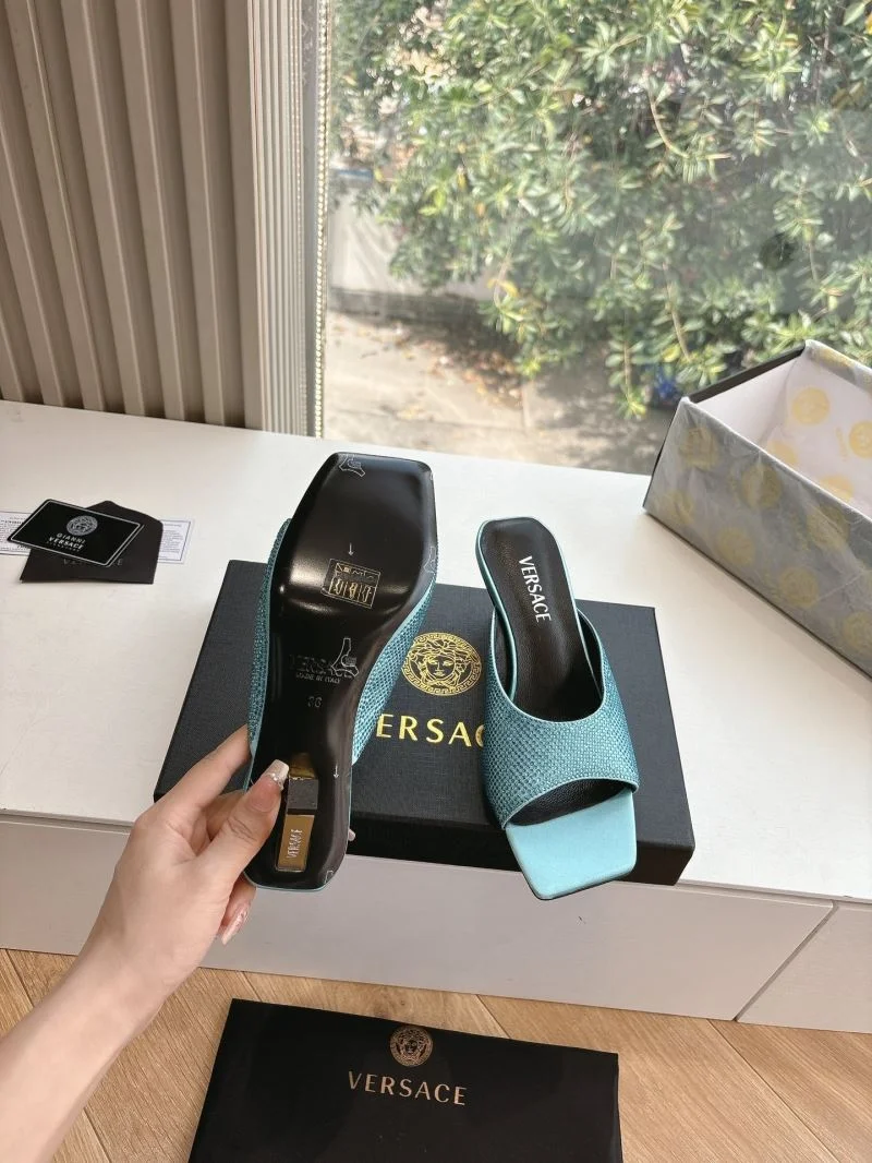 Top mirror Versace Slippers