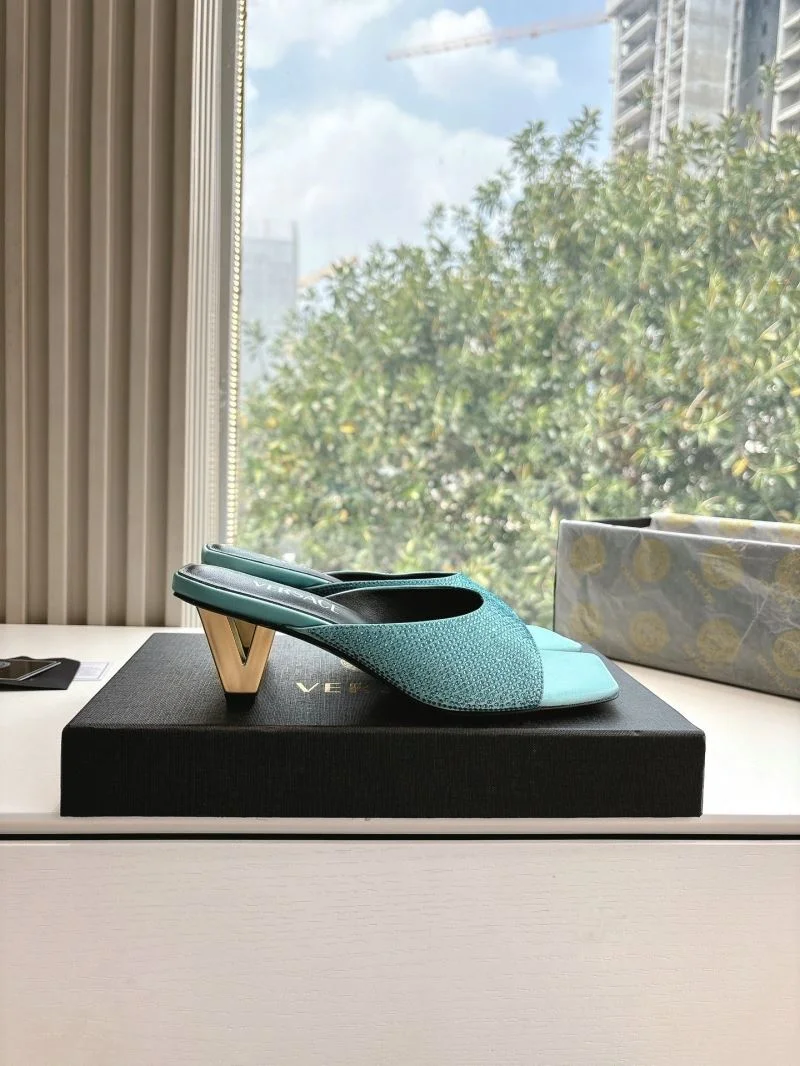 Top mirror Versace Slippers