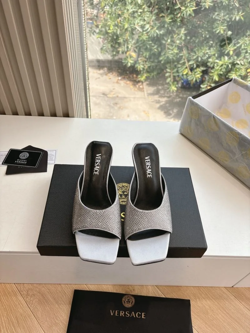 Economical Versace Slippers