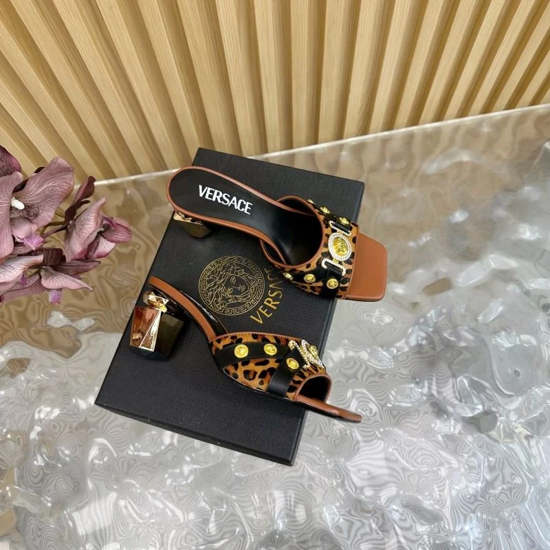 Accurate model Versace Slippers