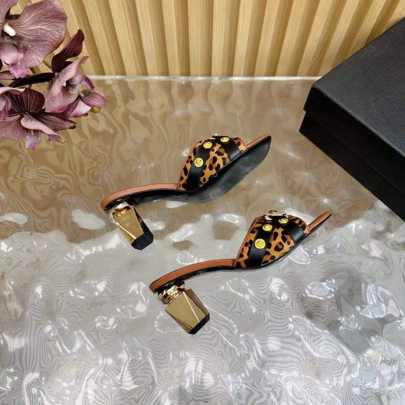Accurate model Versace Slippers