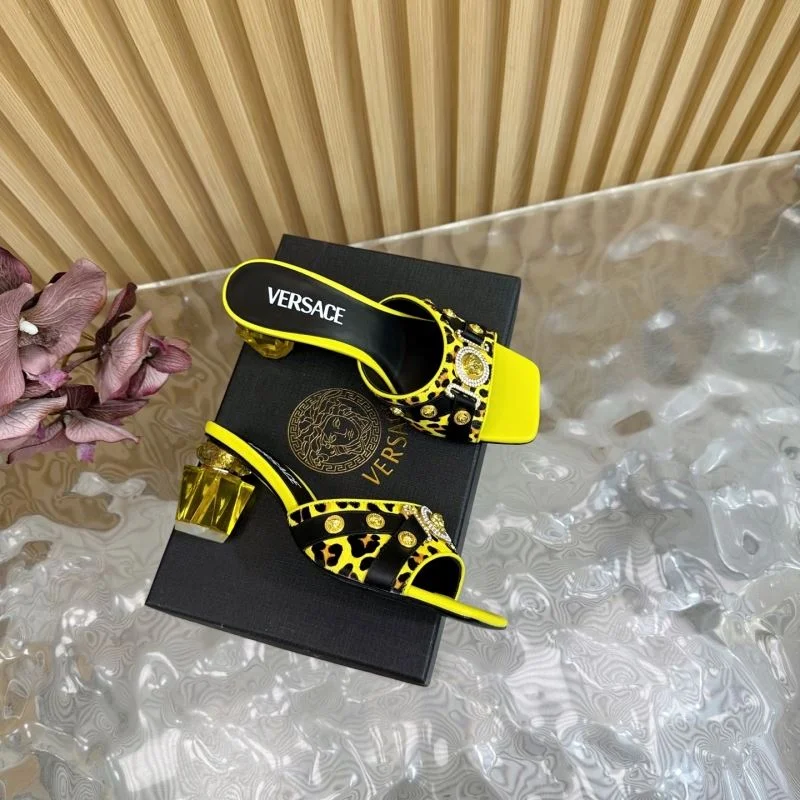 Brand-authenticated Versace Slippers