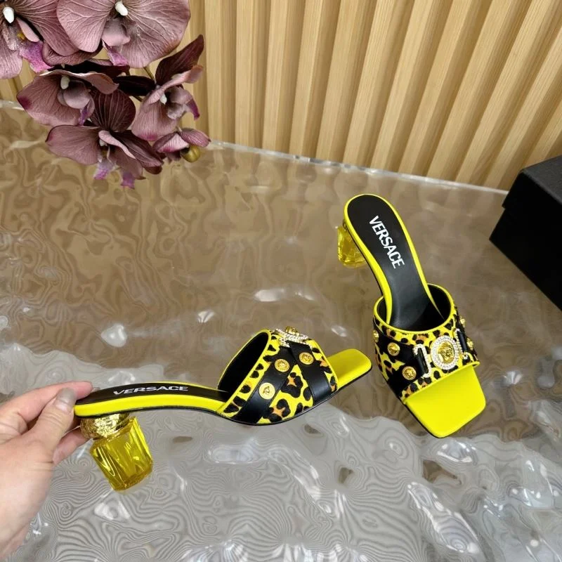 Brand-authenticated Versace Slippers