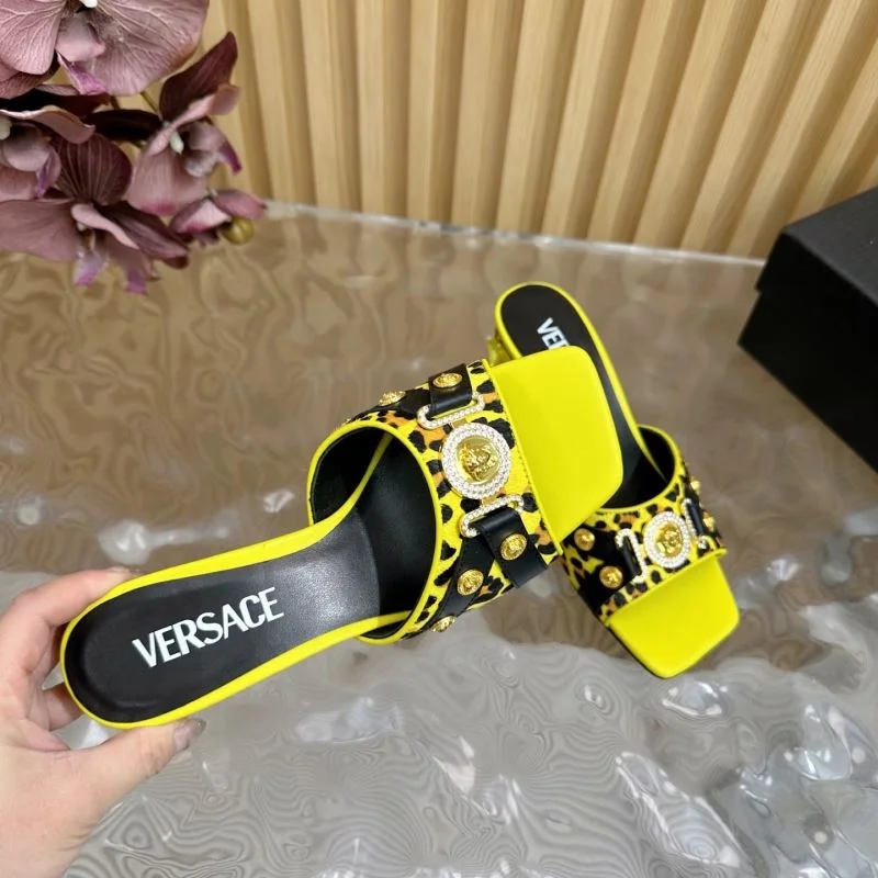 Brand-authenticated Versace Slippers
