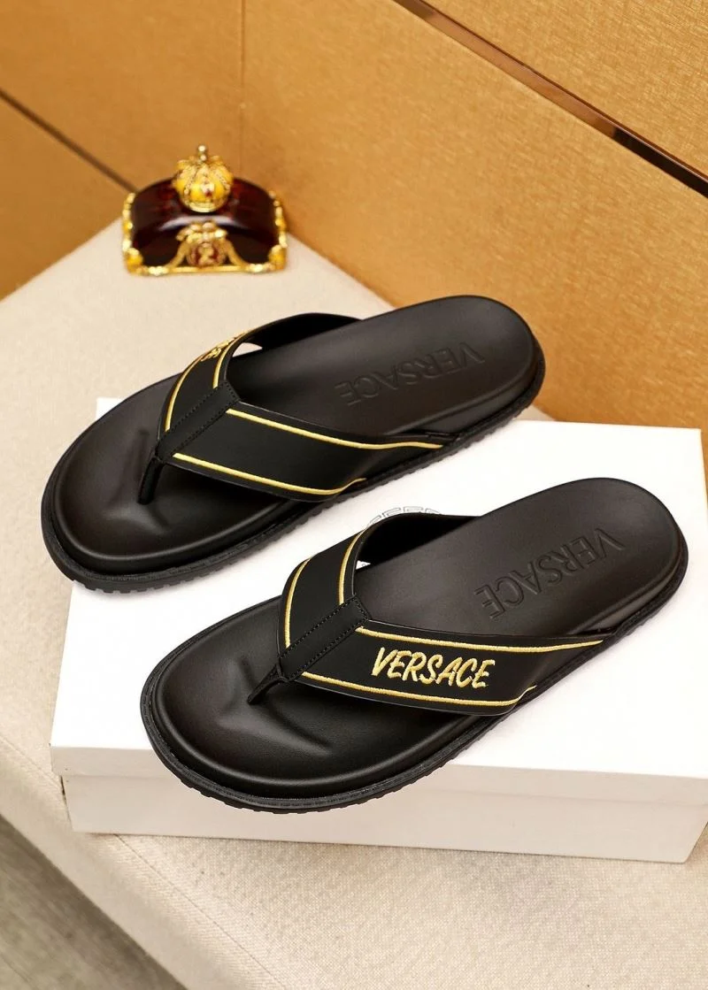 Low-cost Versace Slippers