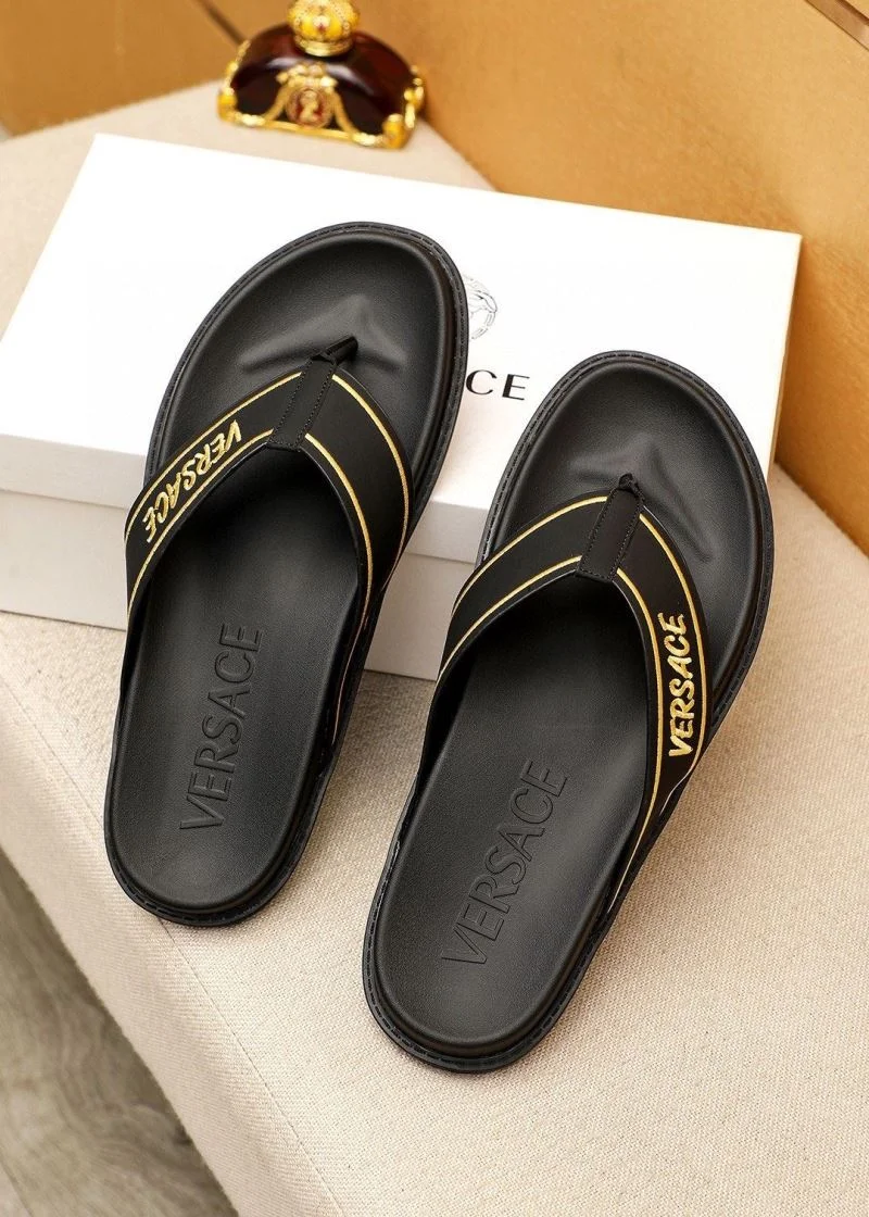 Low-cost Versace Slippers