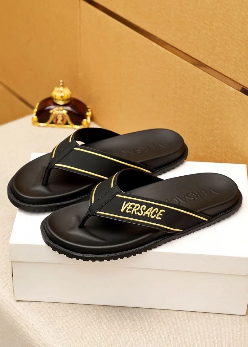 Low-cost Versace Slippers