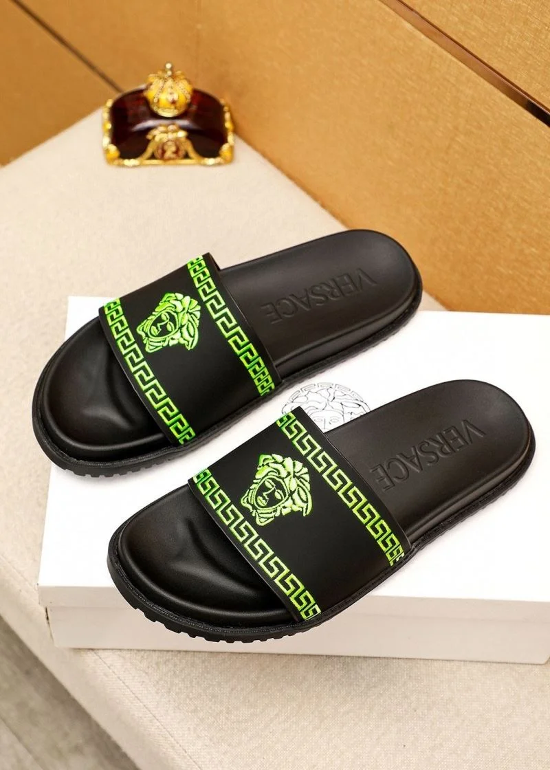 Precise copy Versace Slippers