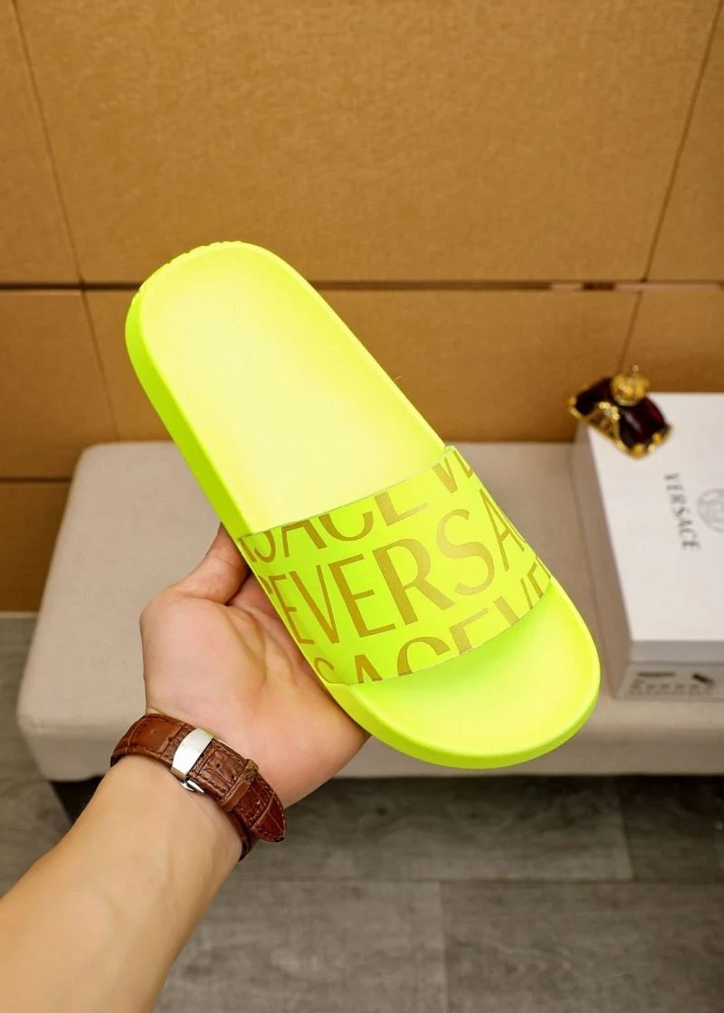 Top mirror Versace Slippers