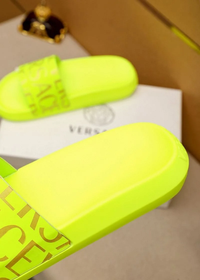 Top mirror Versace Slippers