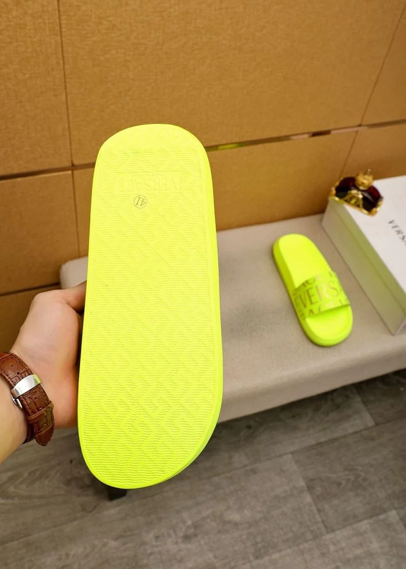 Top mirror Versace Slippers
