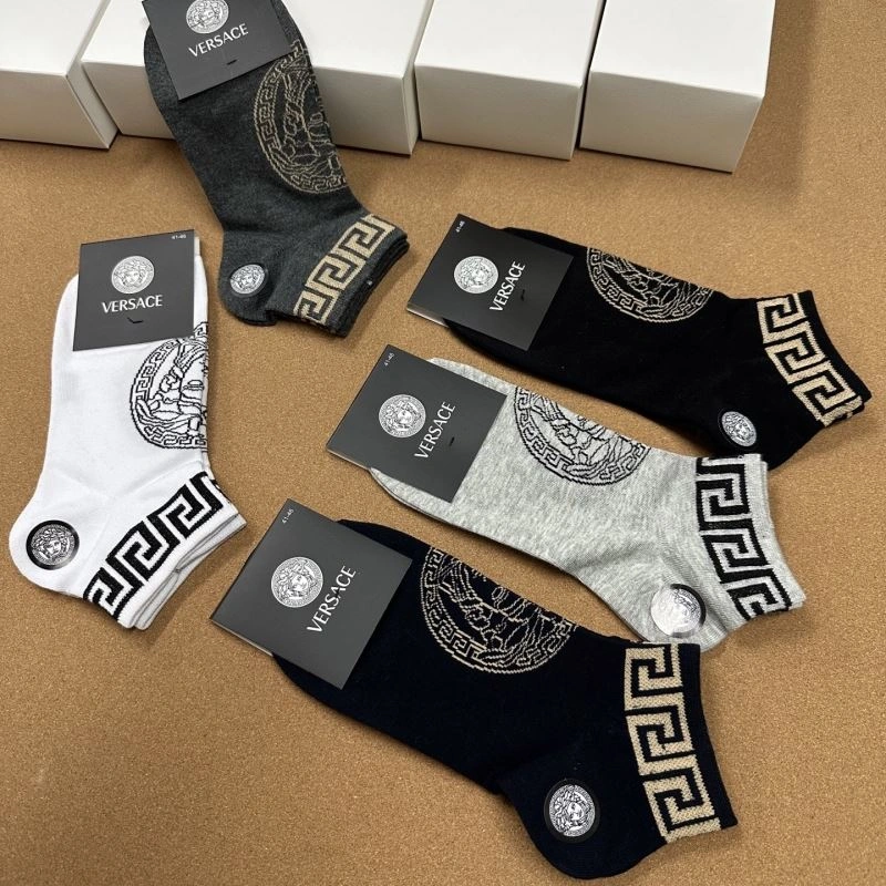 Low-cost Versace Socks