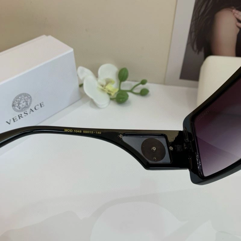 Precise copy Versace Sunglasses