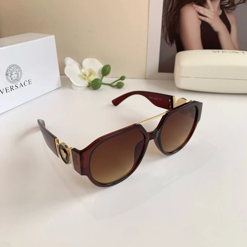 Accurate model Versace Sunglasses