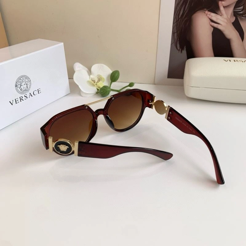 Accurate model Versace Sunglasses