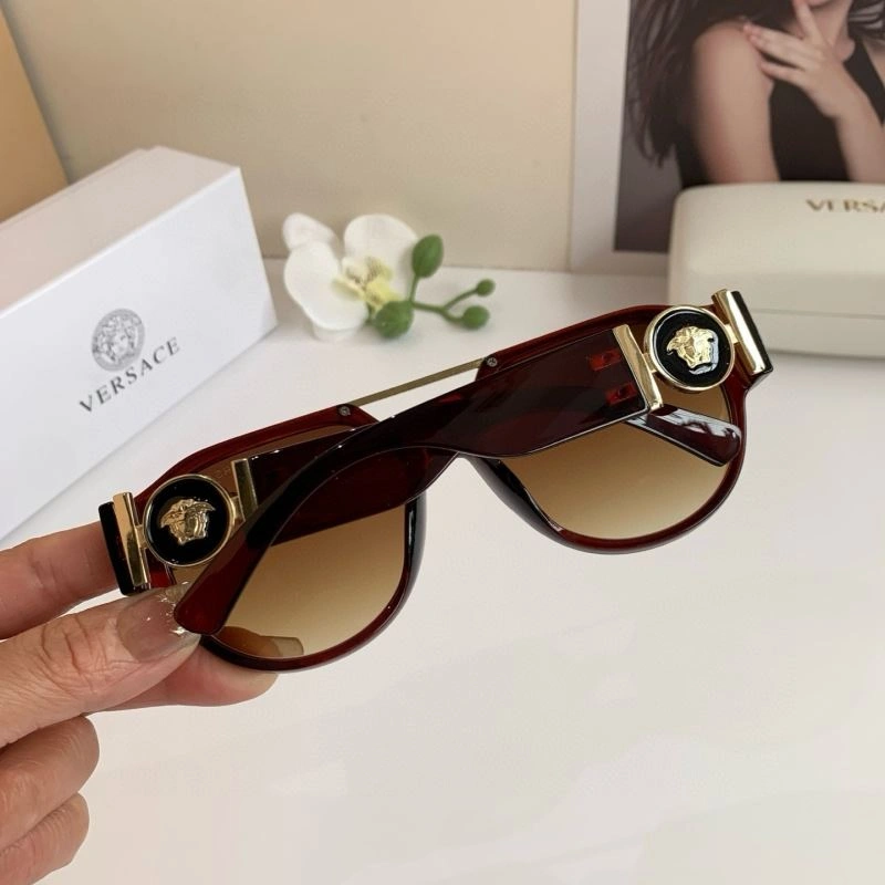 Accurate model Versace Sunglasses