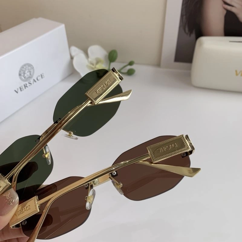 Exact replica Versace Sunglasses