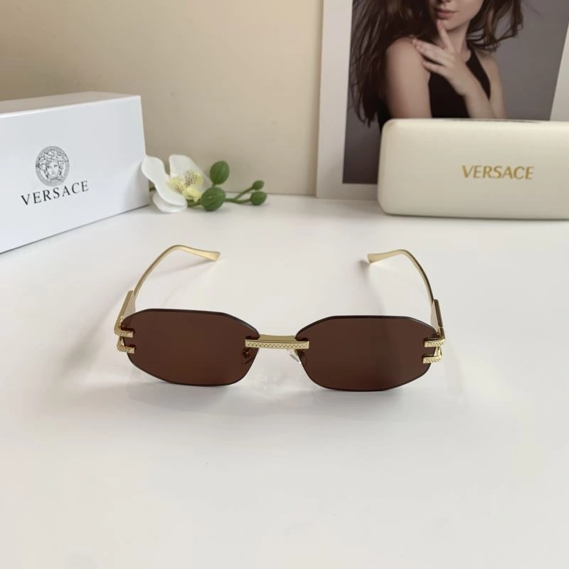 Exact replica Versace Sunglasses
