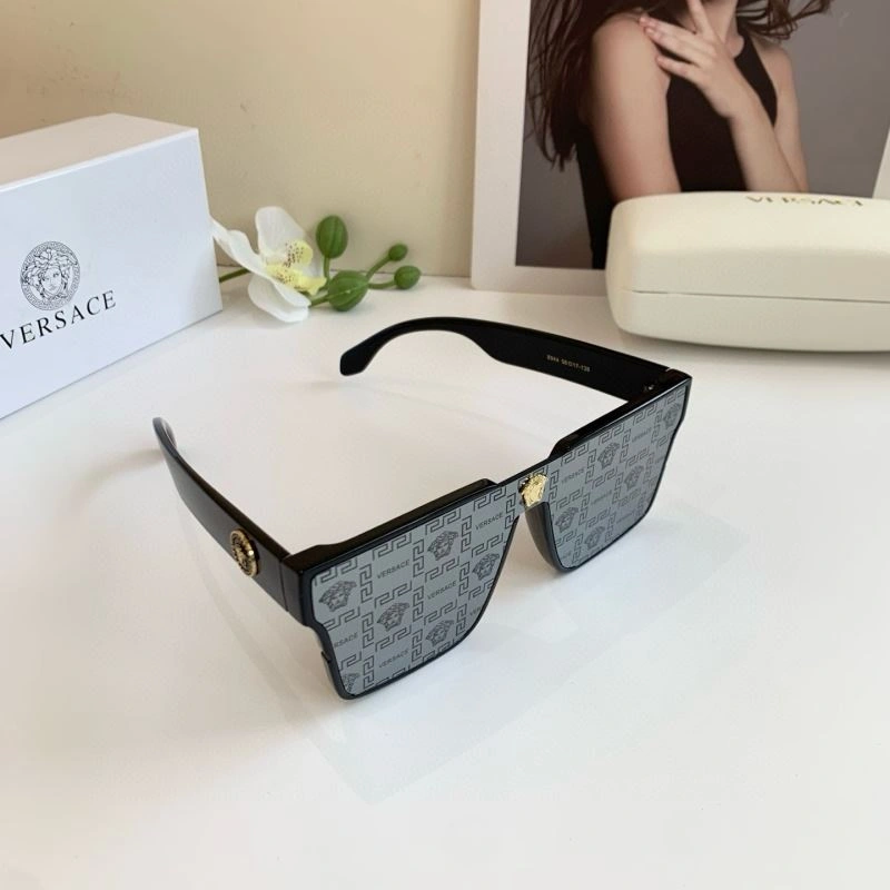 Low-cost Versace Sunglasses