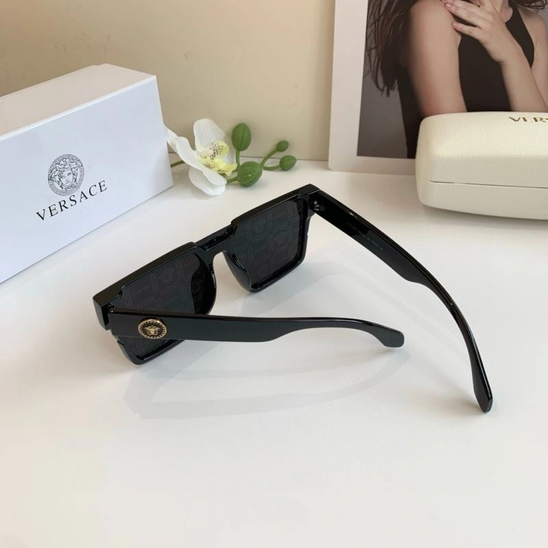 Low-cost Versace Sunglasses