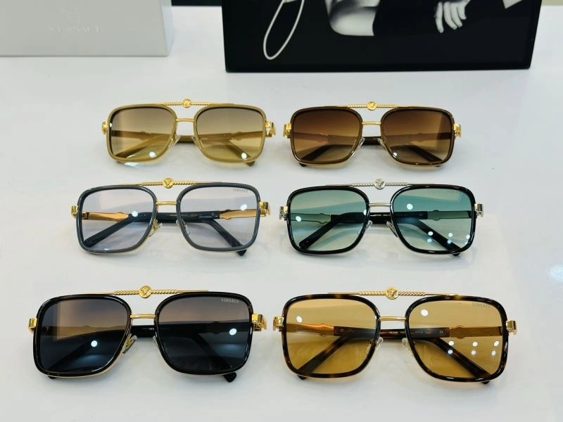Accurate model Versace Sunglasses