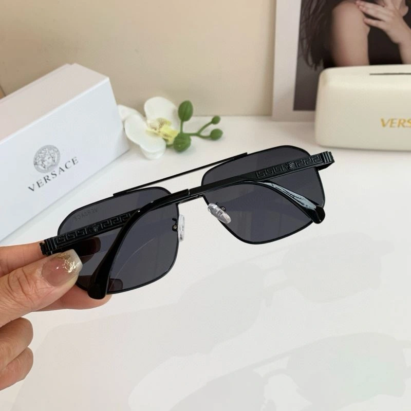 Low-cost Versace Sunglasses