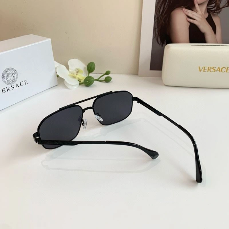 Low-cost Versace Sunglasses
