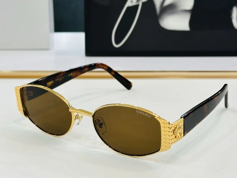 Accurate model Versace Sunglasses