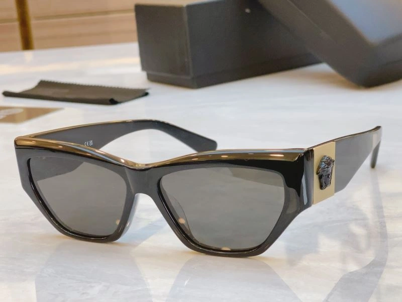 Cut-rate Versace Sunglasses