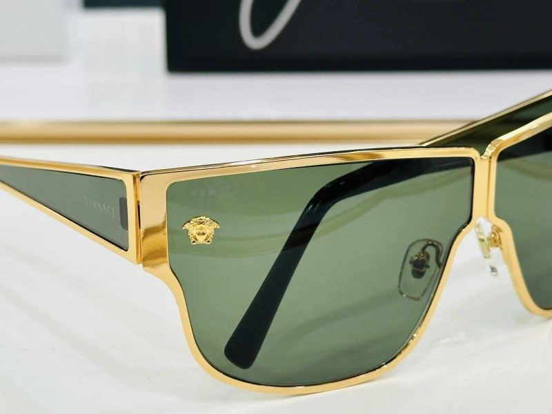 Top mirror Versace Sunglasses