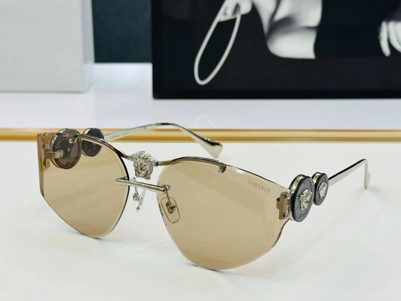 Accurate model Versace Sunglasses