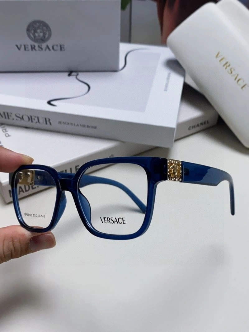 Accurate model Versace Sunglasses