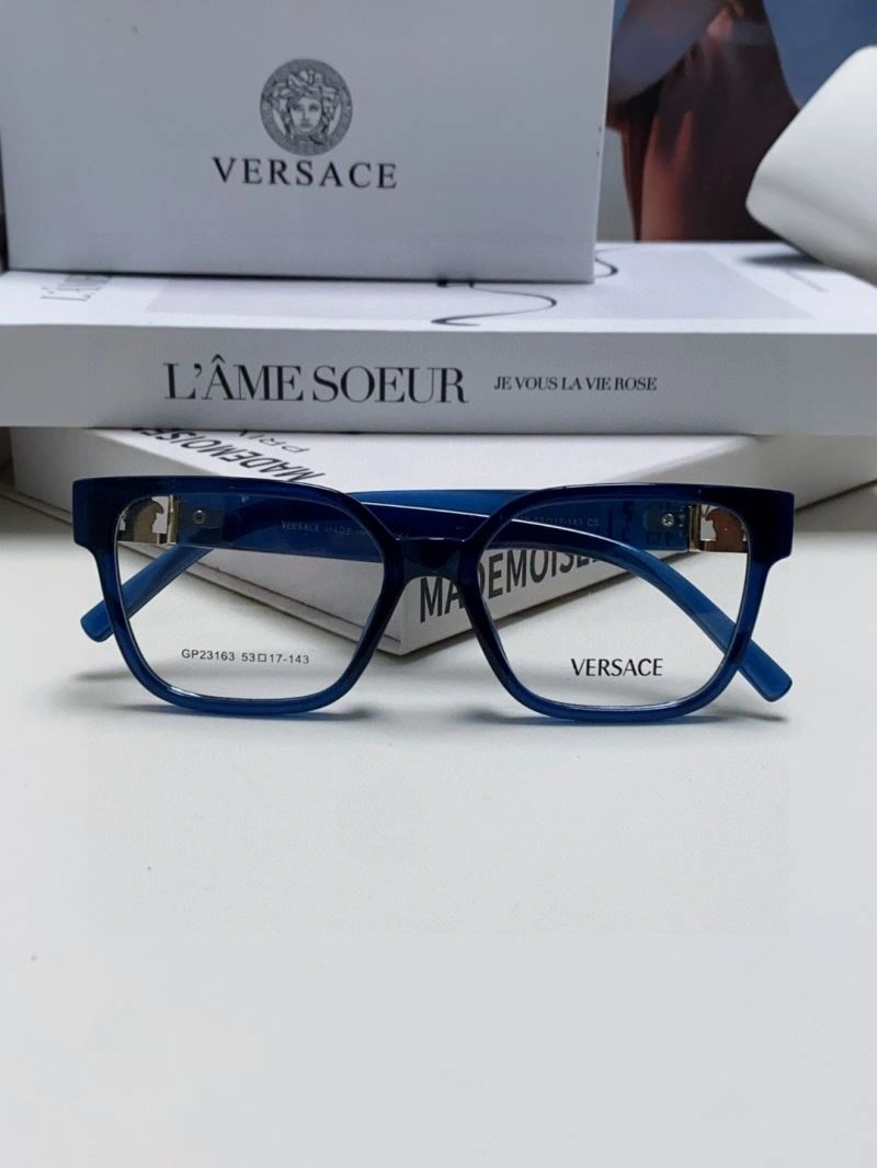 Accurate model Versace Sunglasses