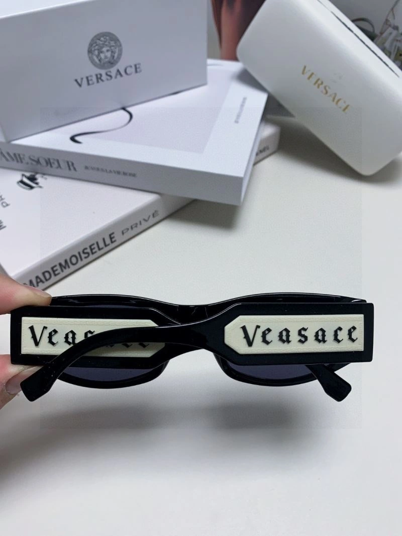 Top mirror Versace Sunglasses
