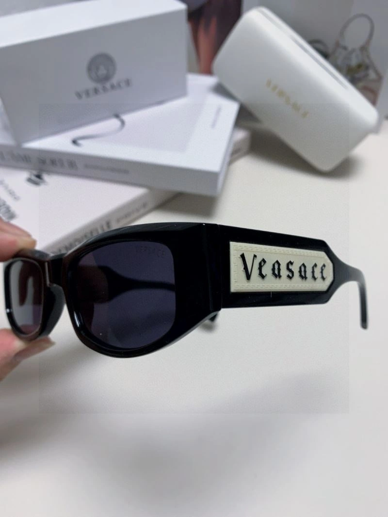 Top mirror Versace Sunglasses