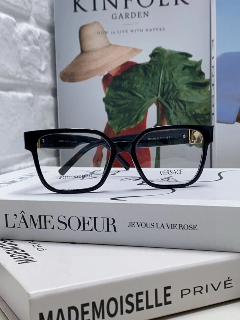 Cut-rate Versace Sunglasses