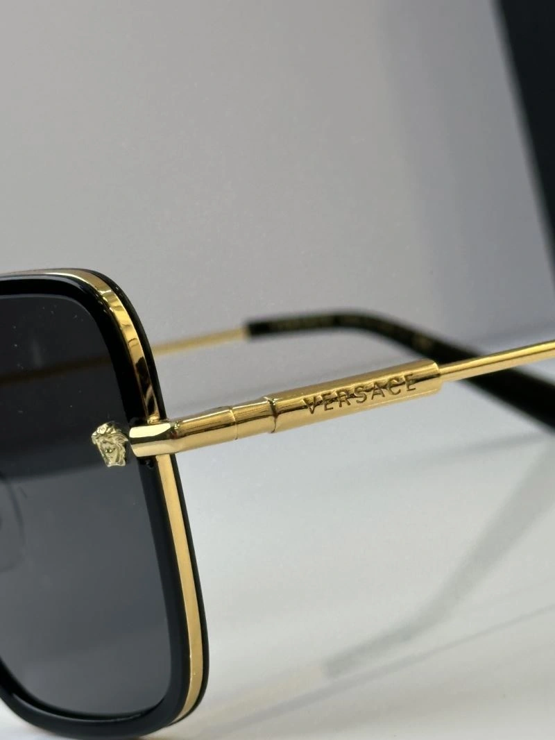 Top mirror Versace Sunglasses