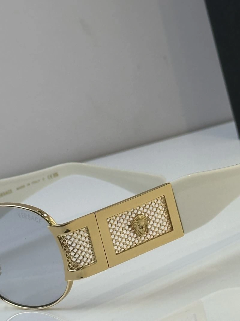 Exact replica Versace Sunglasses
