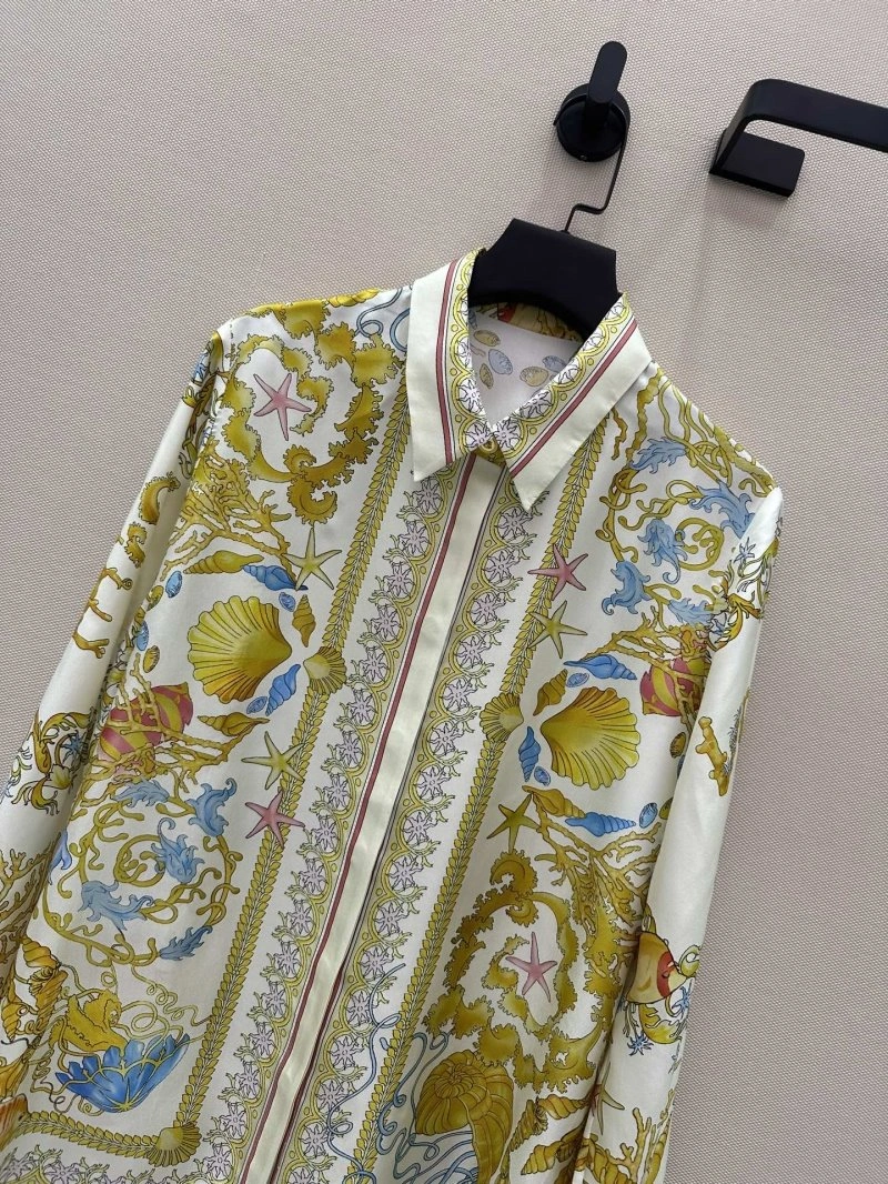 Precise copy Versace Sunscreen Jacket