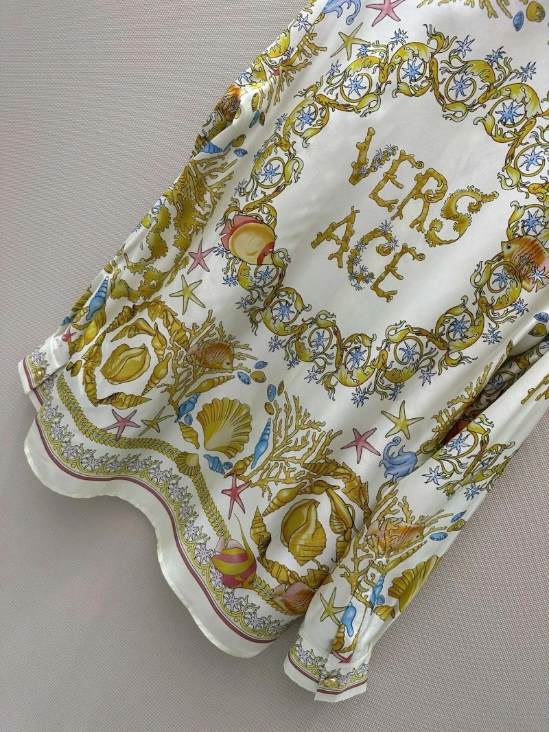 Precise copy Versace Sunscreen Jacket