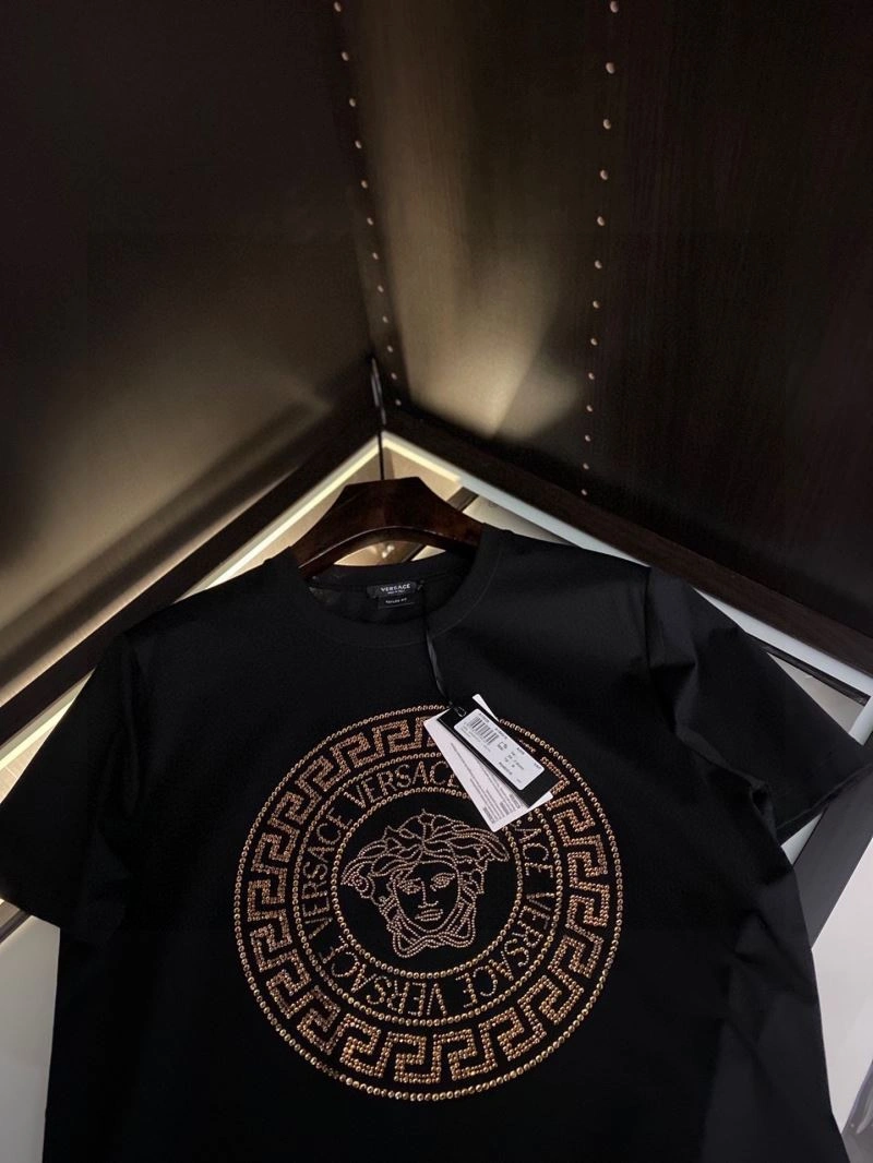 Accurate model Versace T-Shirts