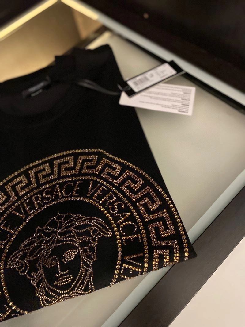 Accurate model Versace T-Shirts